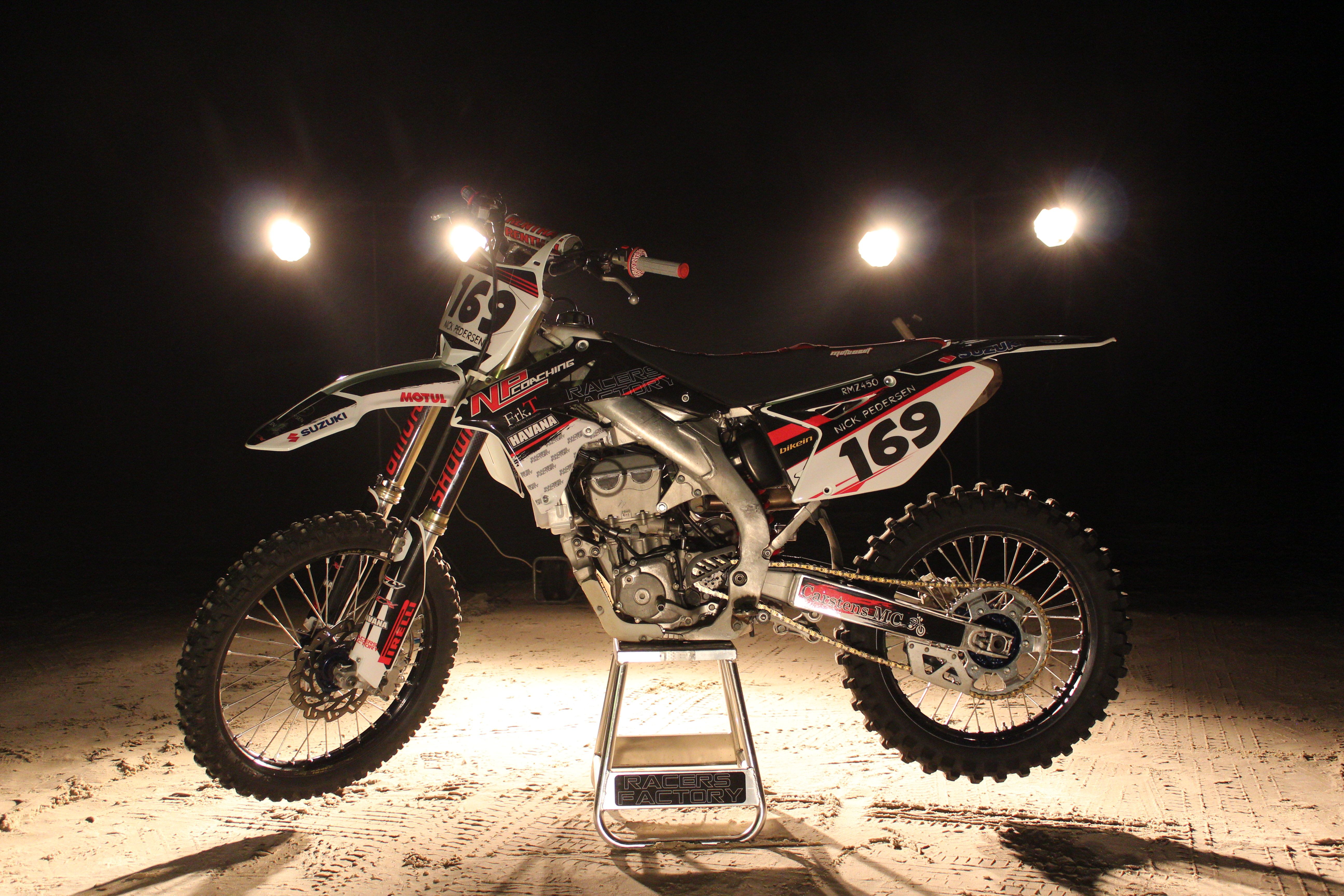 Suzuki rmz 450 Black/White beast - np169's Bike Check - Vital MX