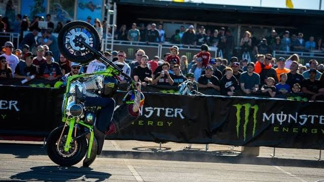 Dirt Shark - 2016 Glendale Supercross - GD2 - Motocross Videos - Vital MX