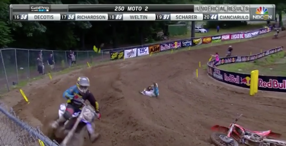 CRASH: Shane McElrath - 2016 Southwick Motocross - GD2 - Motocross ...