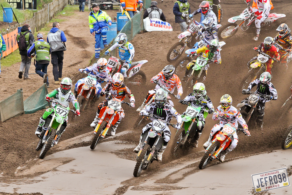 MX1 moto1 start - Dutch GP Sunday Racing - Motocross Pictures - Vital MX