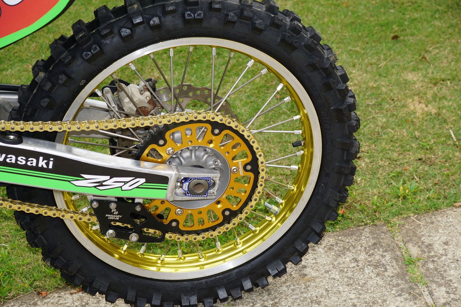 KX250F 2 Tone Rims and Retro Design - PEPE001's Bike Check - Vital MX