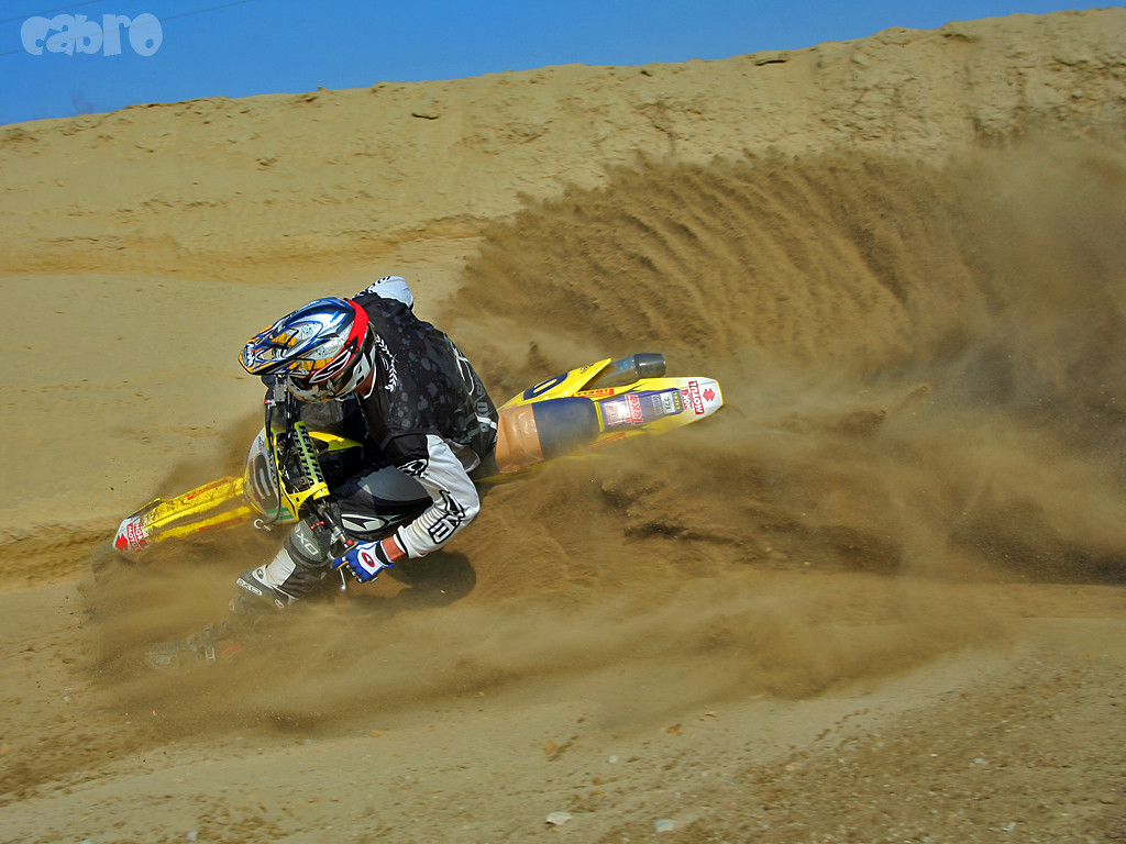 Dedijker Killer berm shot - Cabro - Motocross Pictures - Vital MX