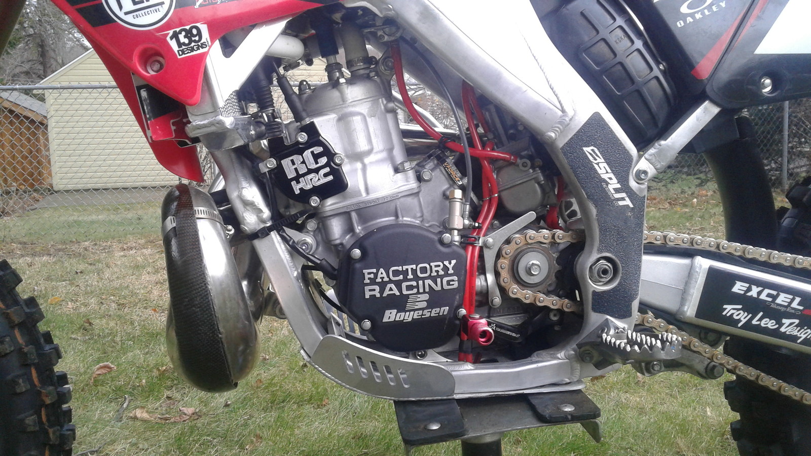 Left side of engine - CR250#132 - Motocross Pictures - Vital MX
