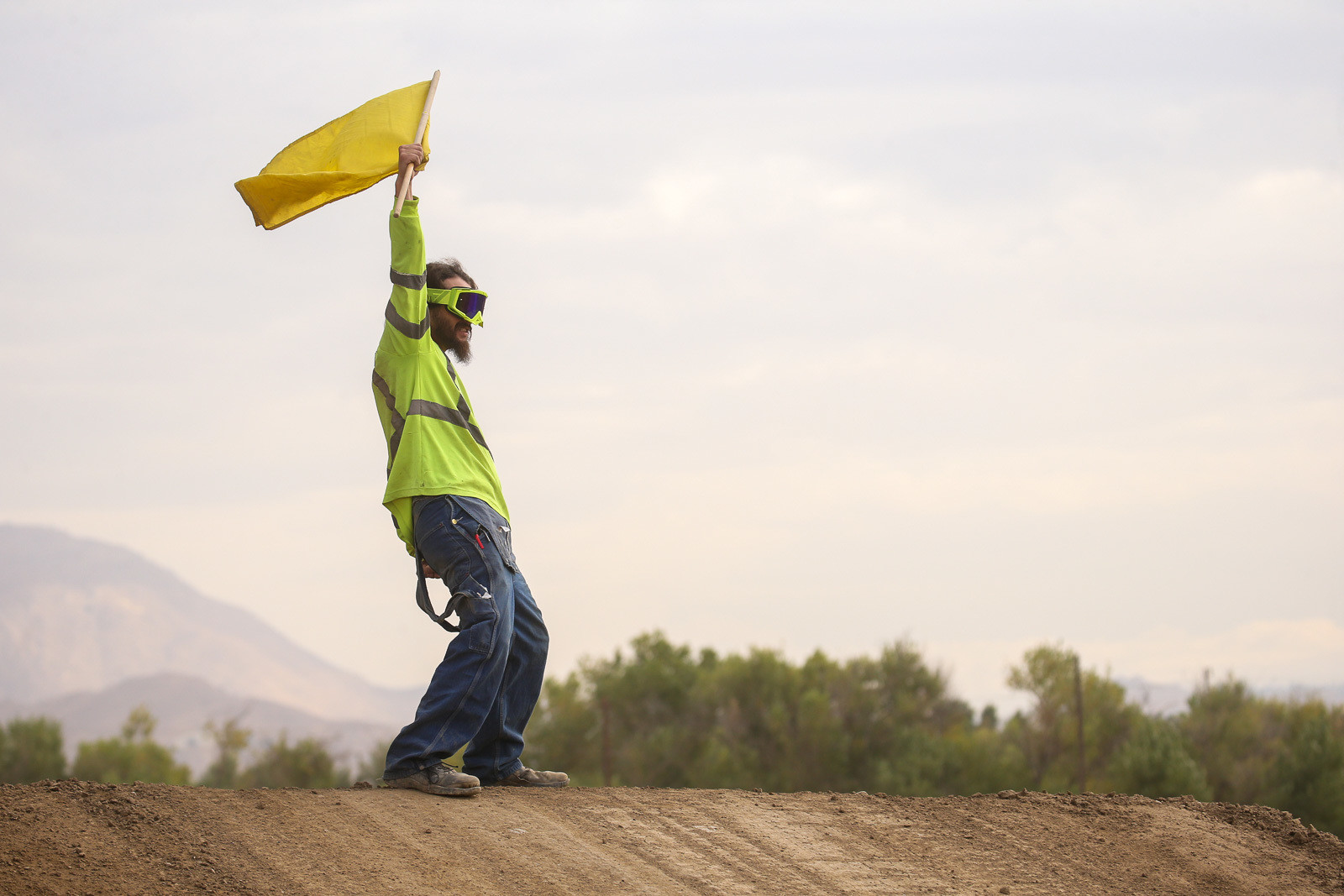 Milestone flagger - Insta Vital - Motocross Pictures - Vital MX