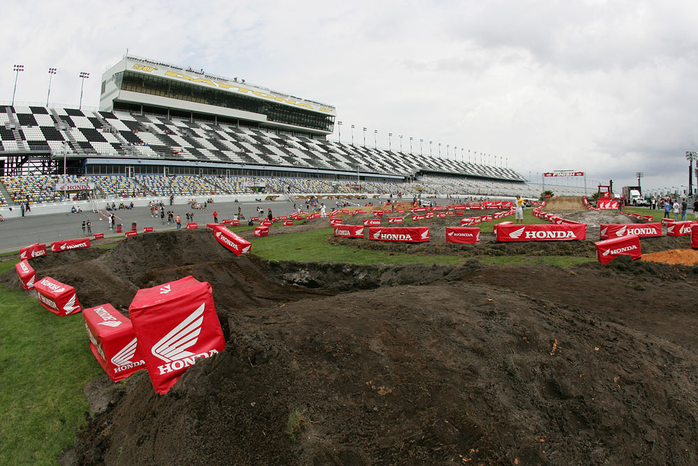 The track - Vital MX Pit Bits: Daytona Supercross 2008 - Motocross ...