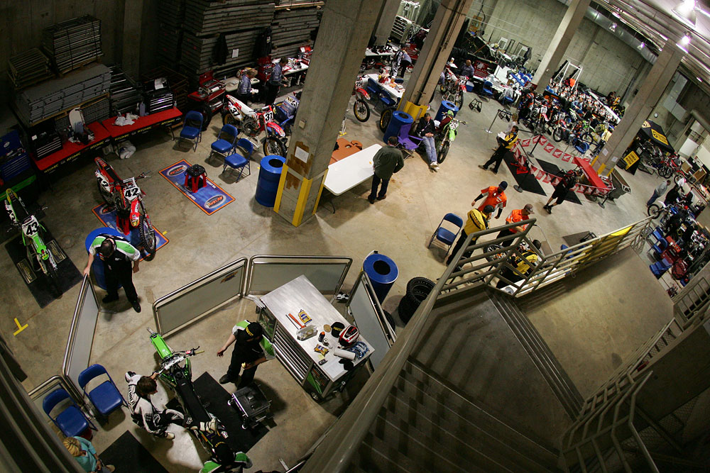Indoor pits - Vital MX Pit Bits: Minneapolis 2008 - Motocross Pictures ...