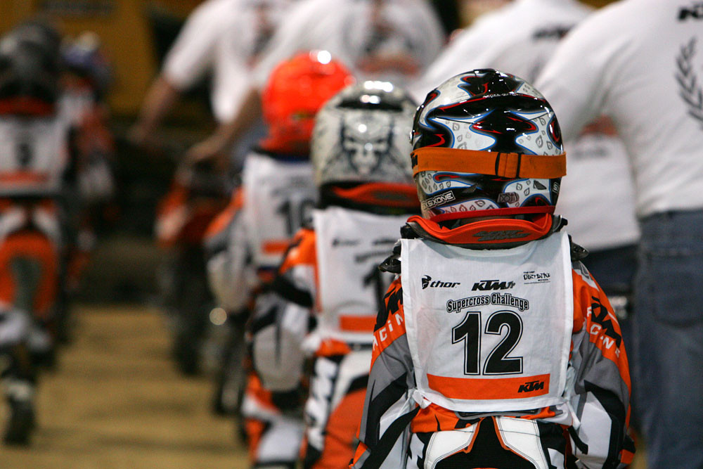 Leatt - Vital MX Pit Bits: Minneapolis 2008 - Motocross Pictures - Vital MX