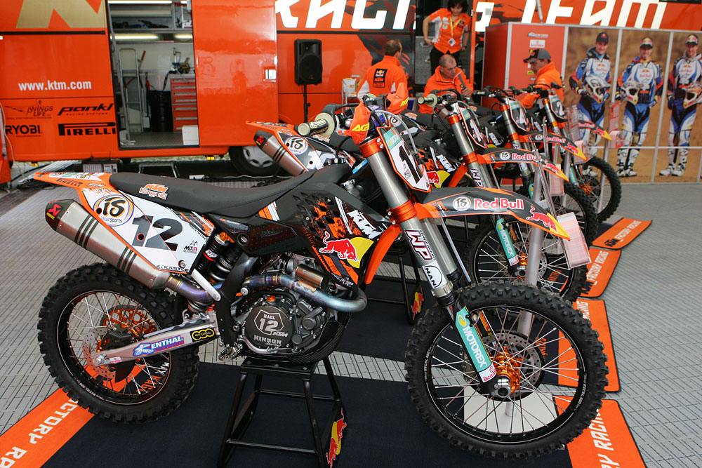 KTM Team Intro 1 - 2008 Red Bull KTM Team Intro - Motocross Pictures ...