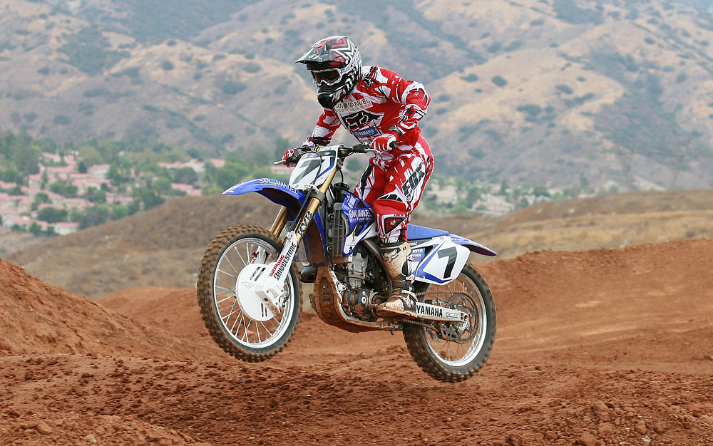 James Stewart - L&M San Manuel Yamaha Team Intro - Motocross Pictures ...
