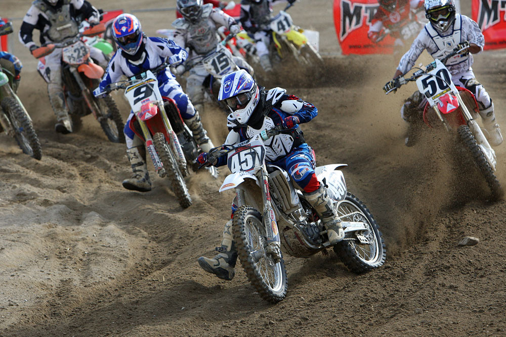 Good crowd - 2008 MTA Vet World Championships - Motocross Pictures ...
