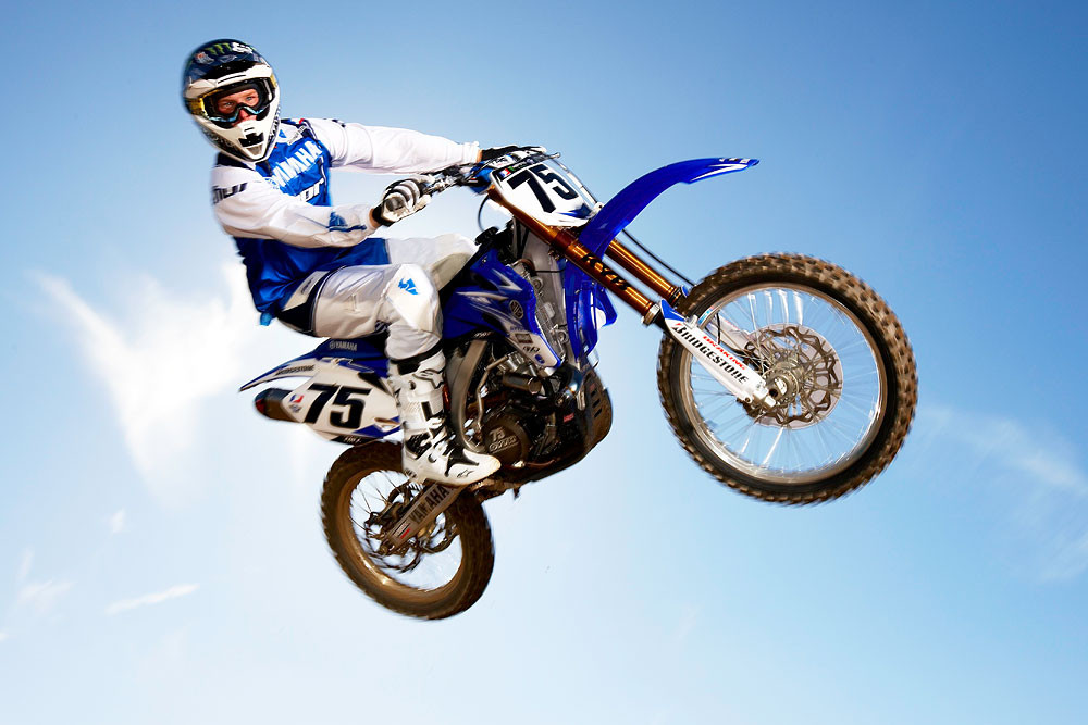 Josh Hill - 2009 Teams: Yamaha Factory Racing - Motocross Pictures ...