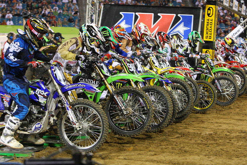 Lites Main Event Start - Monster Energy Supercross: Jacksonville ...