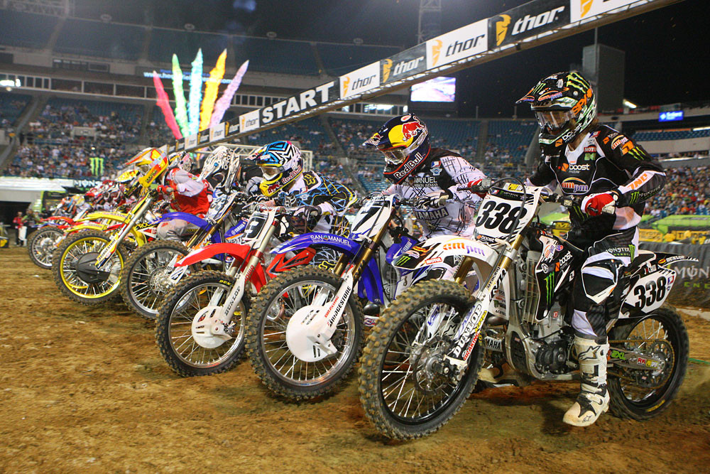 Supercross main event start - Monster Energy Supercross: Jacksonville ...