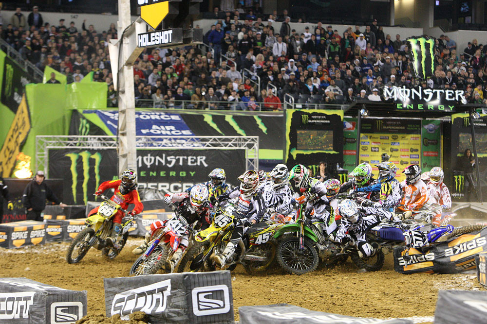 Dallas Supercross Lites 2010 First Turn Crash. - Dominos in Dallas ...