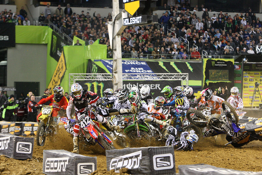 Dallas Supercross Lites 2010 First Turn Crash. - Dominos in Dallas ...