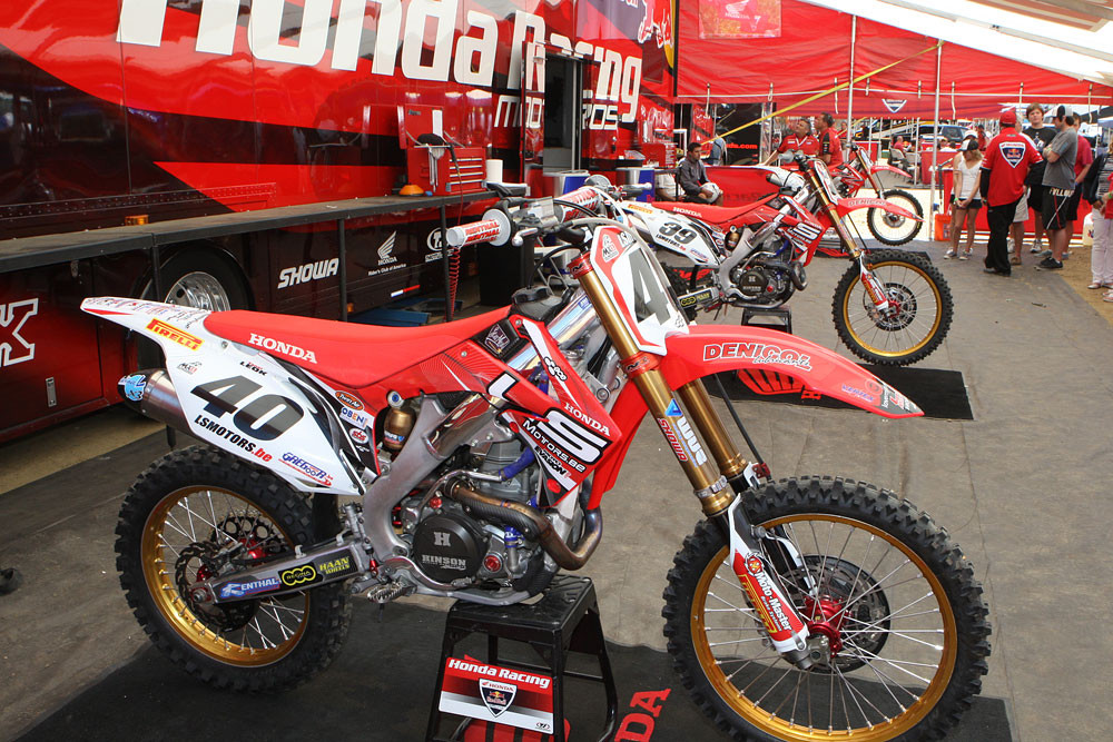Honda pits - Vital MX Pit Bits: Glen Helen USGP - Motocross Pictures ...