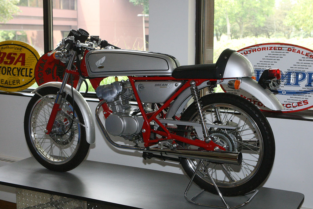 Honda Dream - Motorcycle Hall of Fame Museum - Motocross Pictures ...