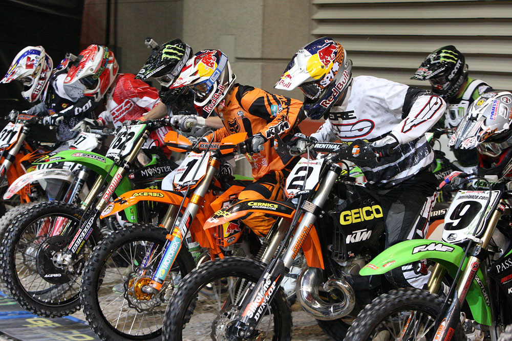 Main event start - 2010 Endurocross Finals - Motocross Pictures - Vital MX