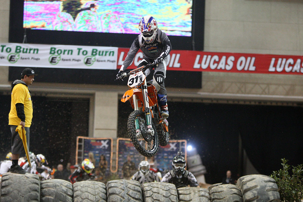 Mike Brown - 2010 Endurocross Finals - Motocross Pictures - Vital MX