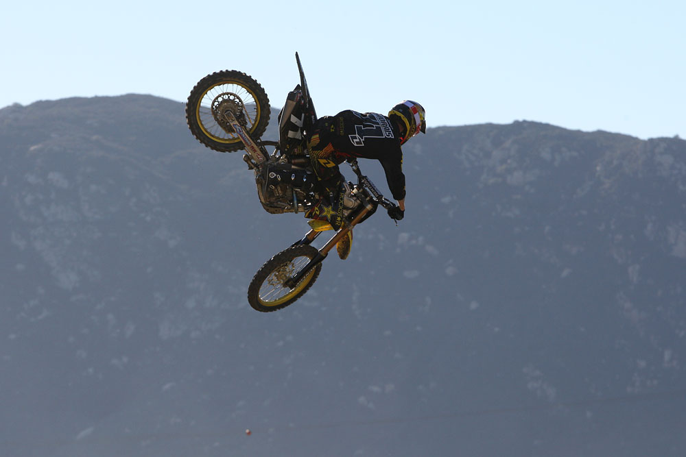 Ryan Morais - Test Track Bits: Troy Lee Designs / Lucas Oil / Honda and ...