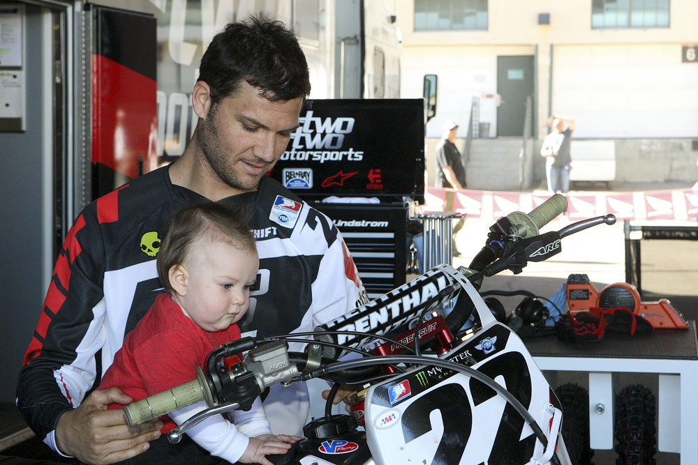 Chad and Tate Reed - Vital MX Pit Bits: Phoenix 2011 - Motocross ...