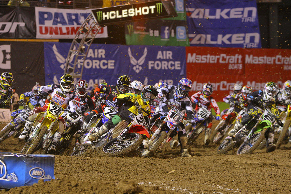 Supercross main event start - Photo Blast: Oakland 2011 - Motocross ...