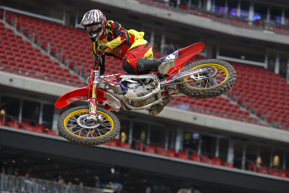 Les Smith - Vital MX Pit Bits: Houston 2011 - Motocross Pictures - Vital MX