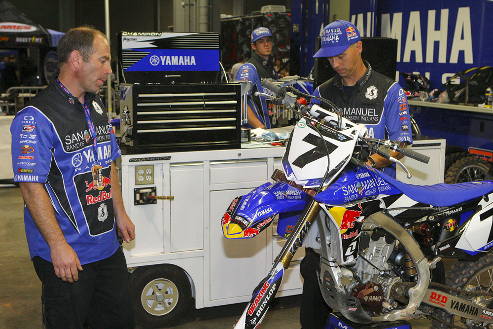 San Manuel Red Bull Yamaha - Vital MX Pit Bits: Atlanta 2011 ...