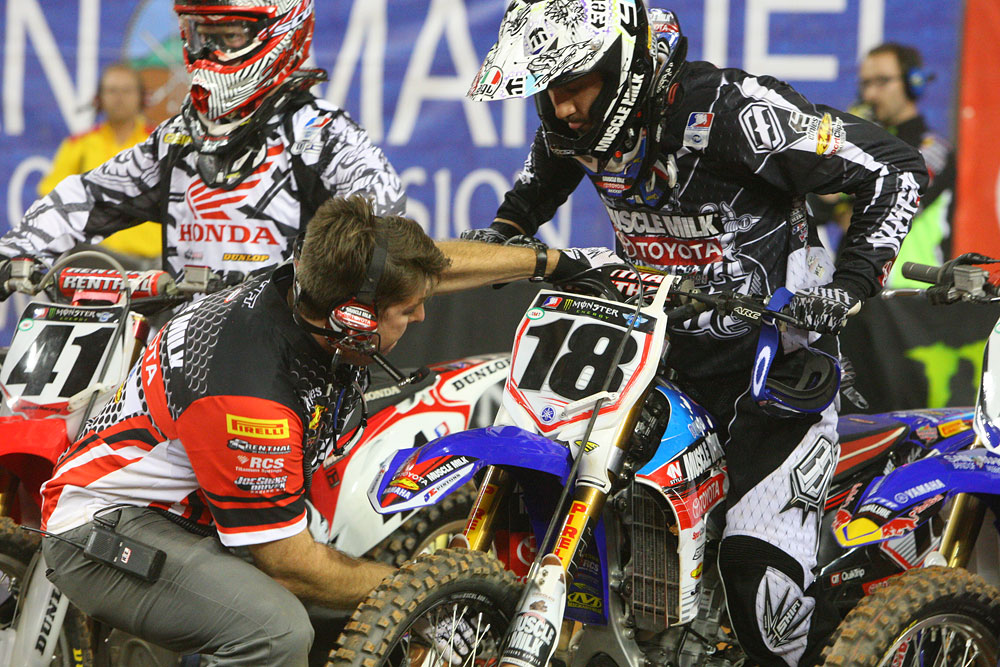 Replacement mechanic - Life on the Supercross Circuit - Motocross ...