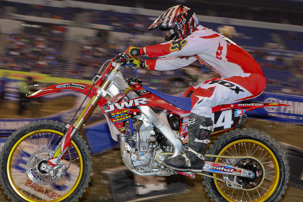 Les Smith - Vital MX Pit Bits: Indy 2011 - Motocross Pictures - Vital MX