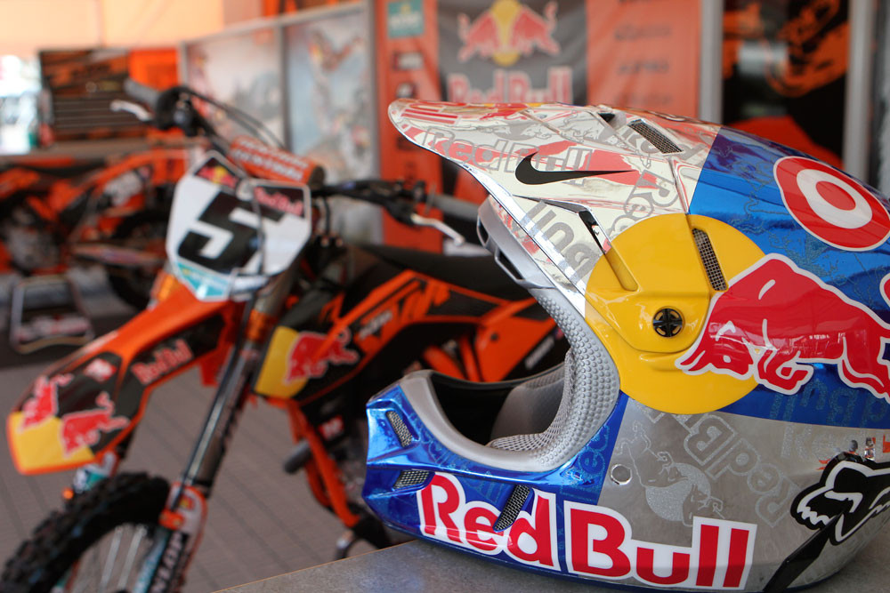 Ryan Dungey's Fox Helmet - Vital MX Pit Bits: Friday at Anaheim 1 ...