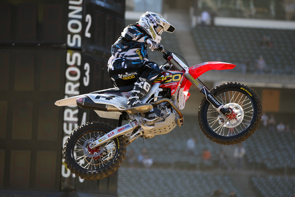 Kevin Windham - Vital MX Pit Bits: Oakland - Motocross Pictures - Vital MX