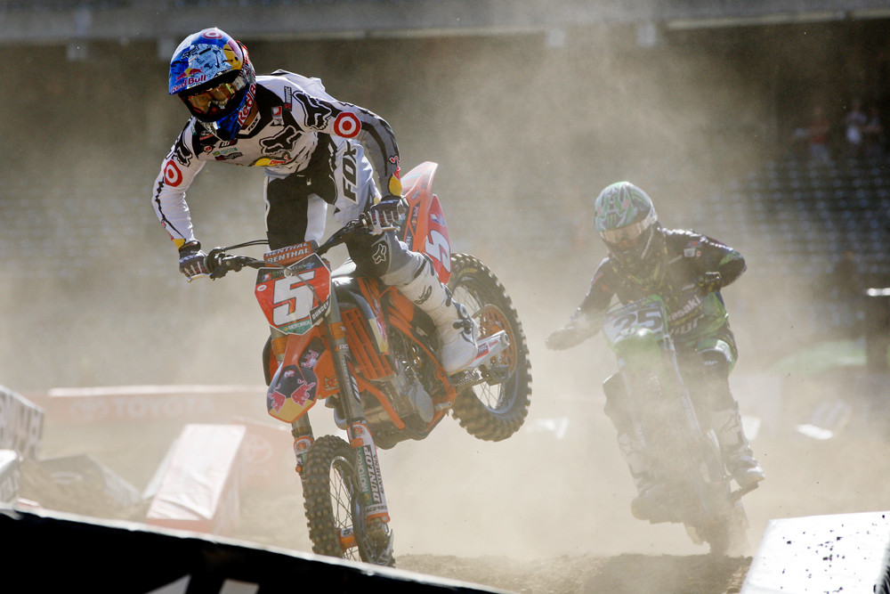 Ryan Dungey - Vital MX Pit Bits: Oakland - Motocross Pictures - Vital MX