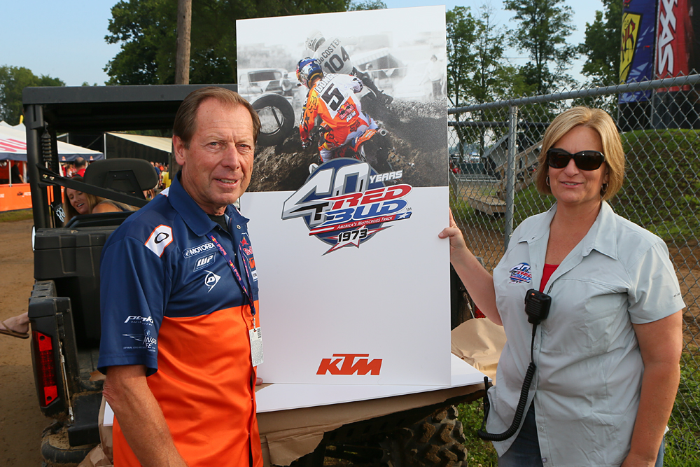 Roger DeCoster and Amy Ritchie - Vital MX Pit Bits: Red Bud - Motocross ...