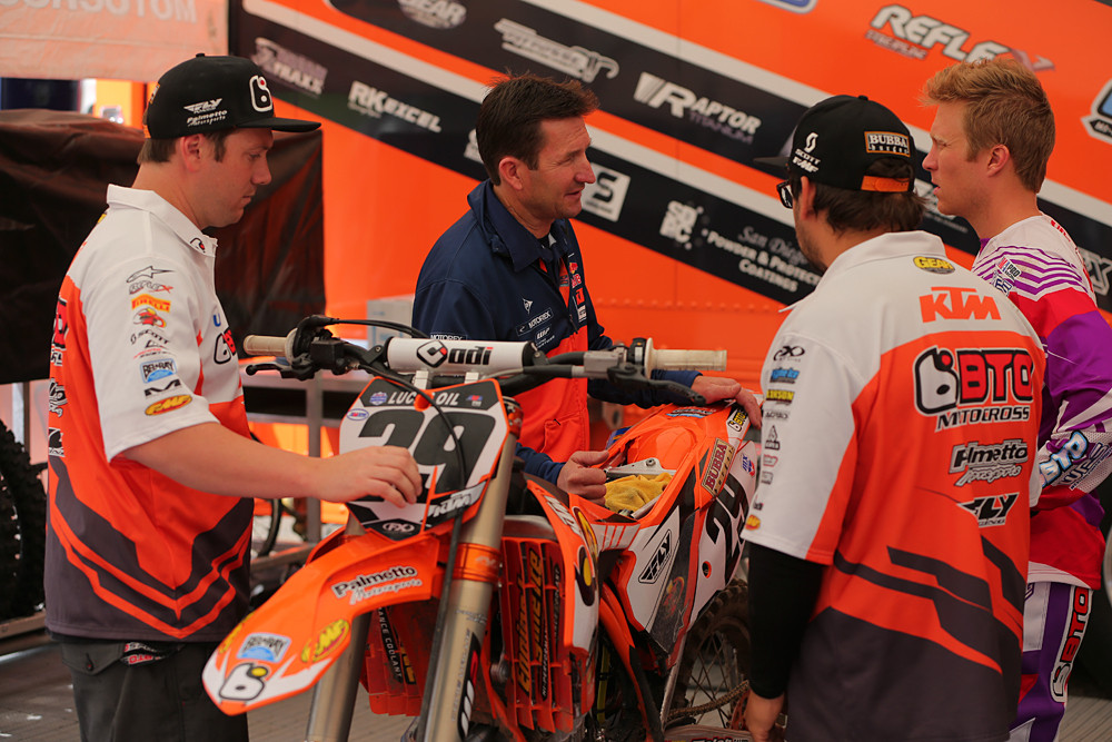 Ian Harrison and the BTO Sports/KTM crew - Vital MX Pit Bits: Thunder ...