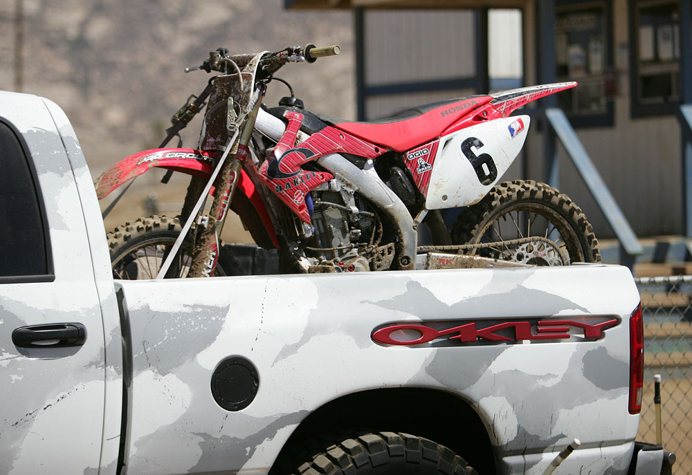 Oakley truck - 2007 Oakley Surfercross Day 1 - Motocross Pictures ...