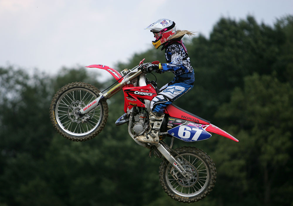 Ashley Fiolek - Vital MX Pit Bits: Steel City 2007 - Motocross Pictures ...