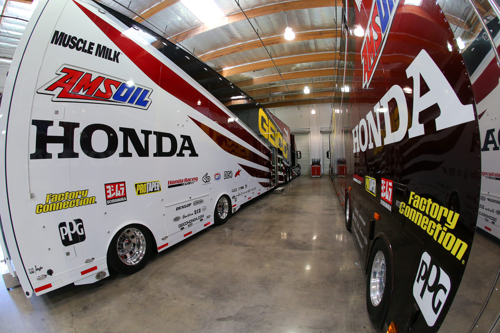 Rigs - Inside Factory Connection Racing - Motocross Pictures - Vital MX