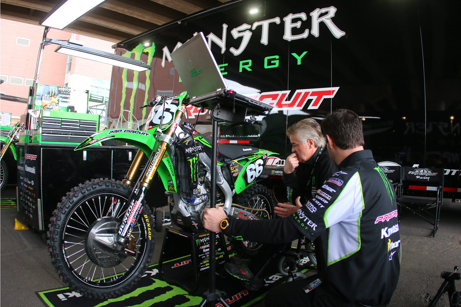 Mitch Payton and Zach White - Vital MX Pit Bits: Phoenix - Motocross ...