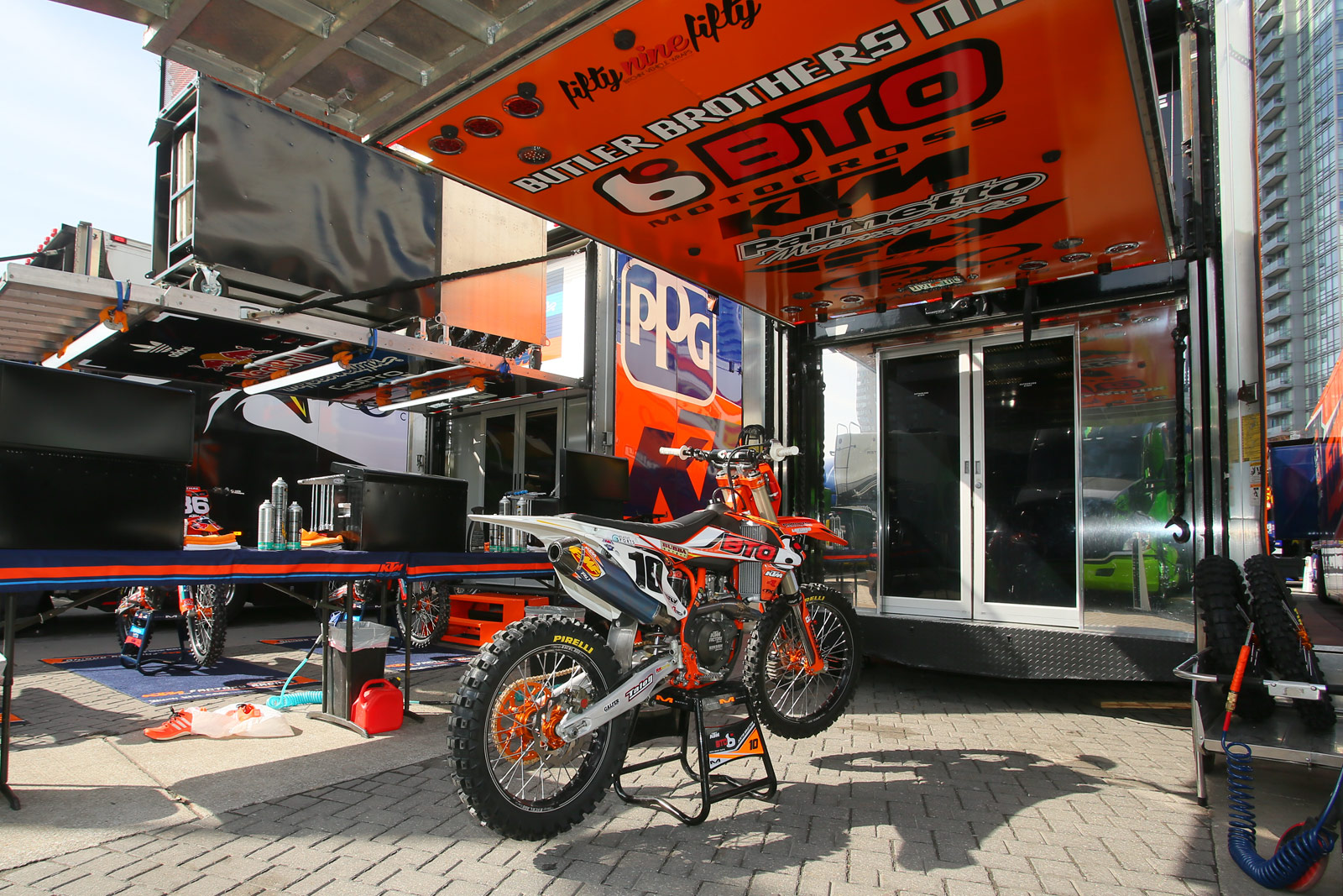 Justin Brayton - Vital MX Pit Bits: Toronto - Motocross Pictures - Vital MX