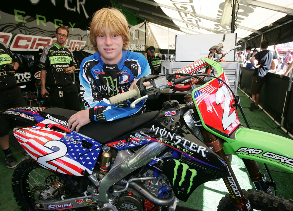 Ryan Villopoto - Pit Bits: Glen Helen '06 - Motocross Pictures - Vital MX