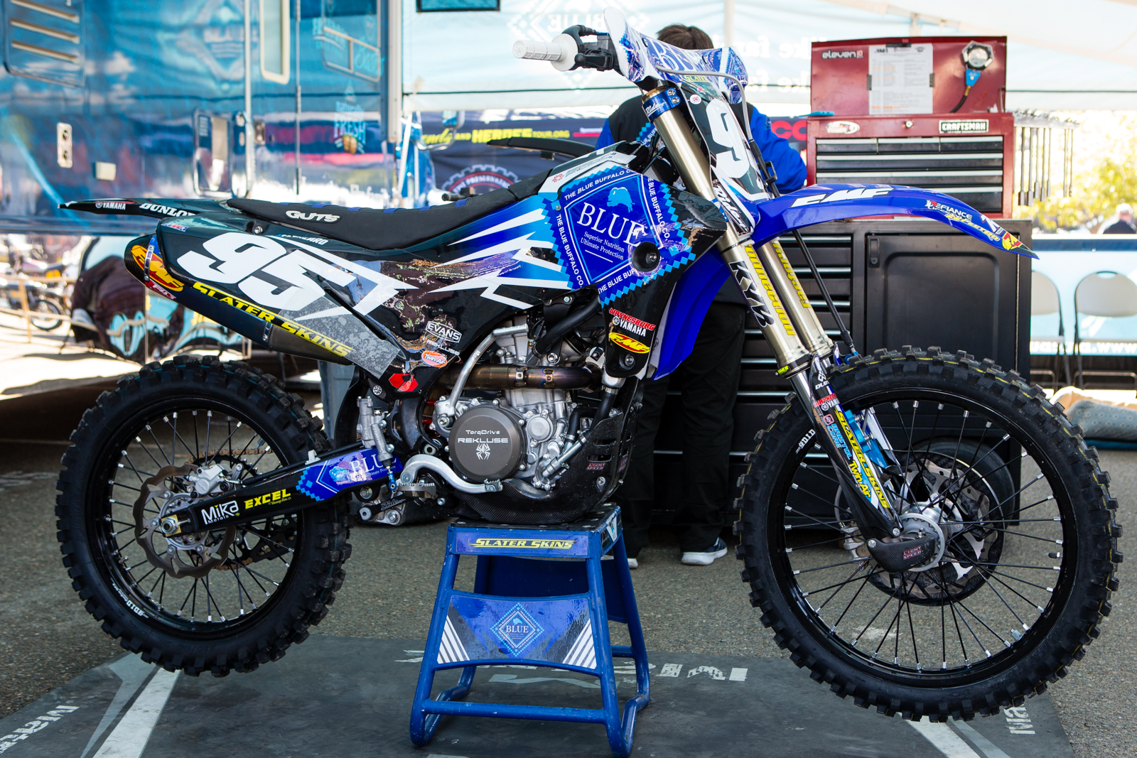 AJ Cantazaro's Blue Buffalo/Slater Skin's Yamaha - Vital MX Pit Bits ...