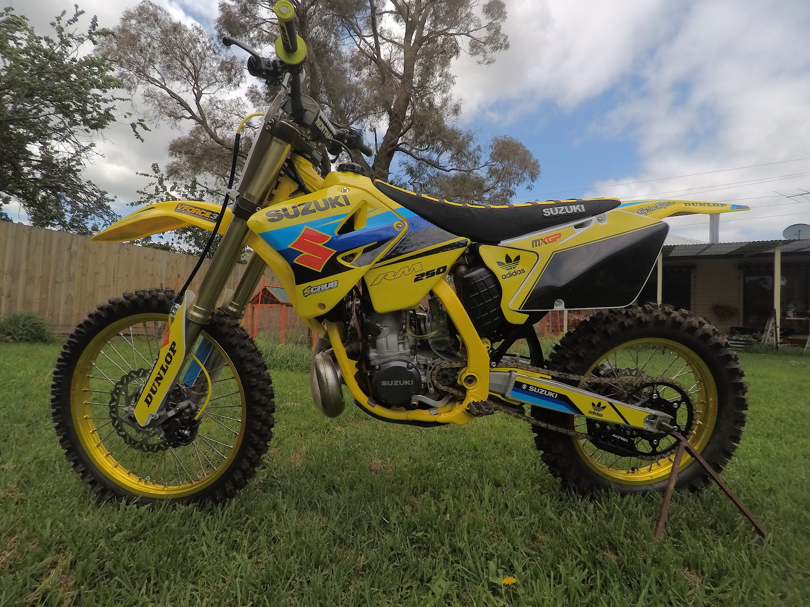 2008 rm 250 complete rebuild - shaun sherpa's Bike Check - Vital MX