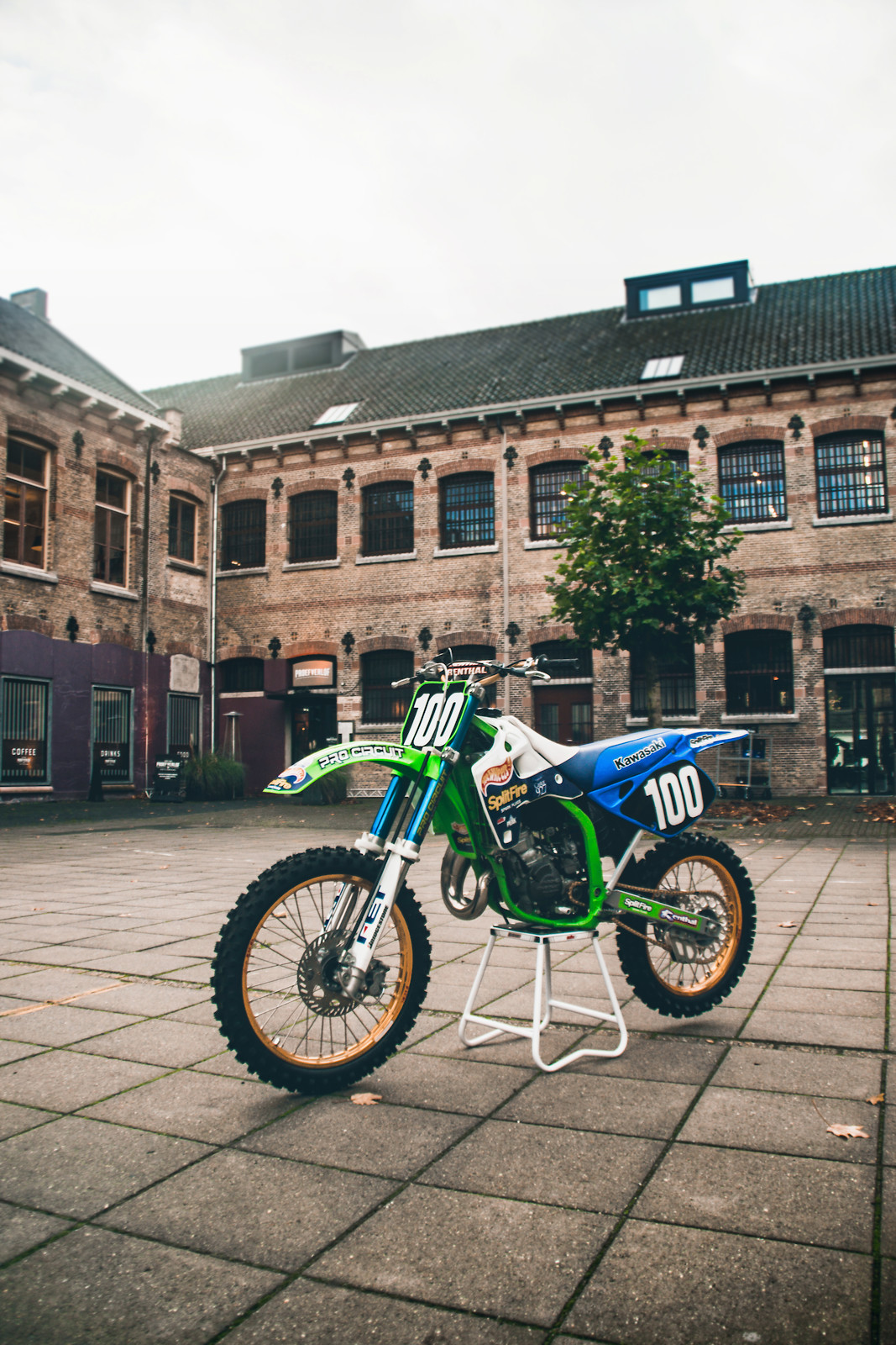 Kawasaki KX125 1992 Jamie Dobb - Outlaw's Bike Check - Vital MX