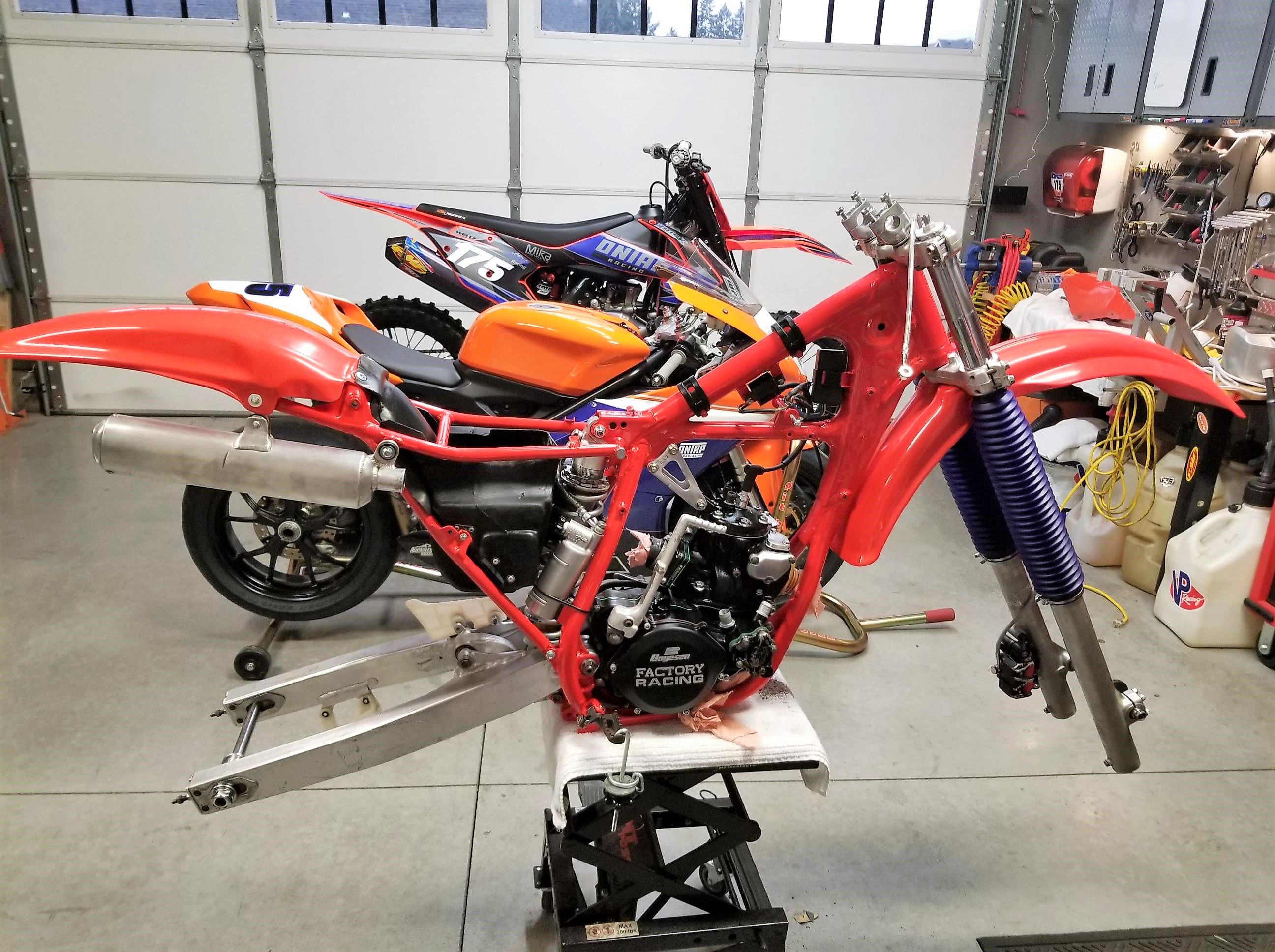 Repair & Assembly phase 1 - BVIN78 - Motocross Pictures - Vital MX