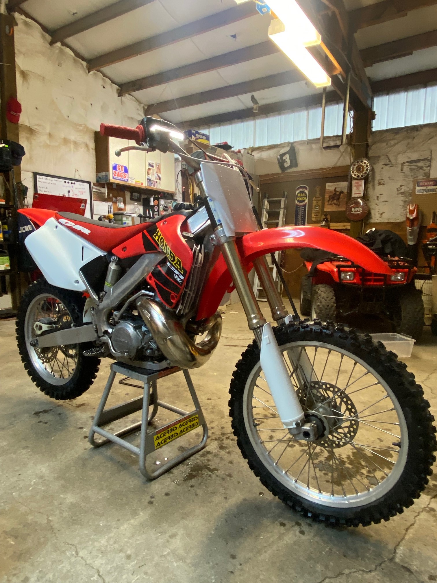 Jimmy's 2000 Honda CR250R - jimmy_dirtbike509's Bike Check - Vital MX
