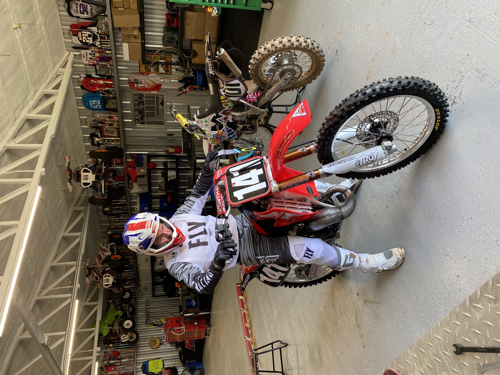 Craig Decker HoT - Manbearpig's Bike Check - Vital MX