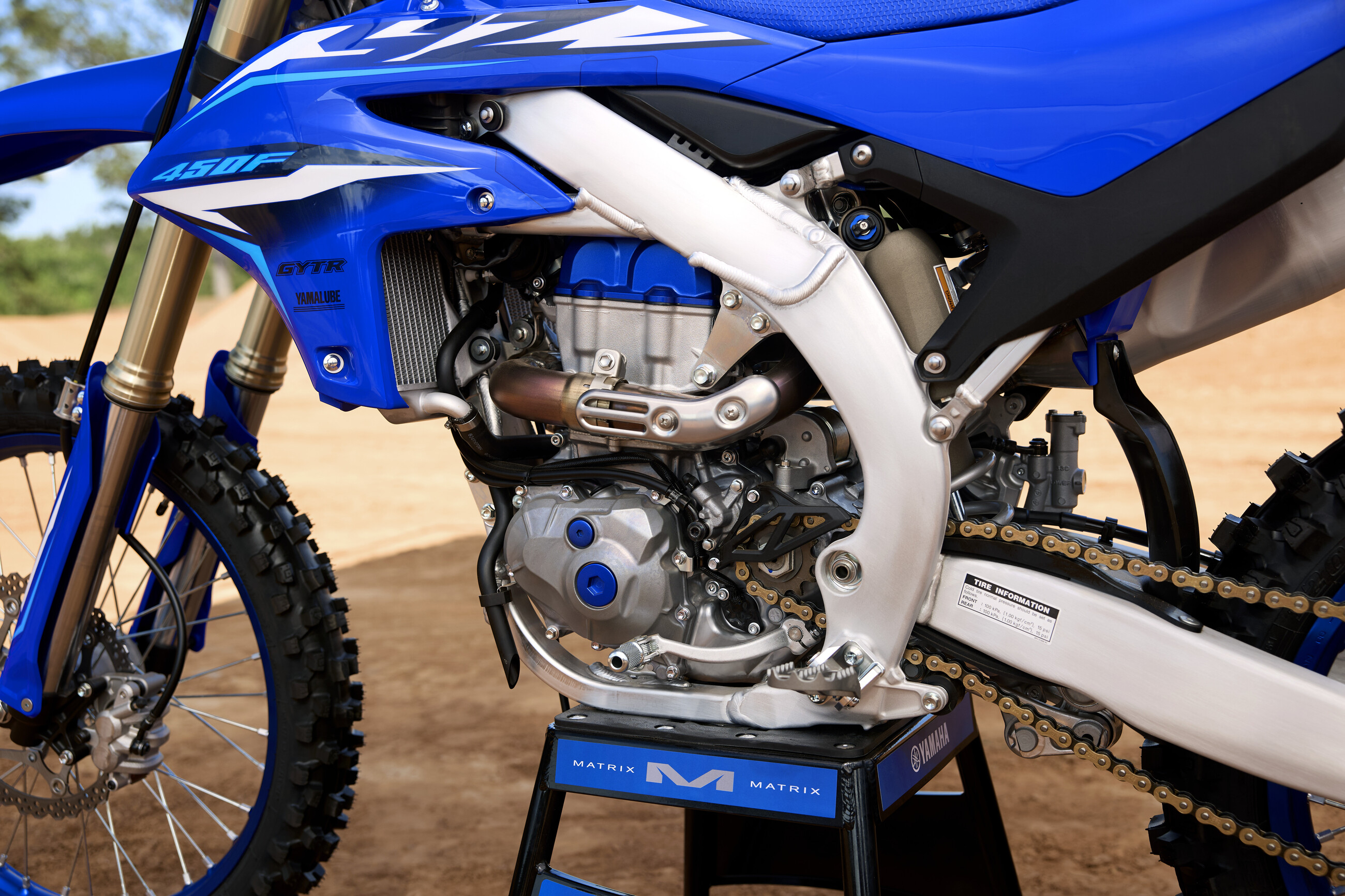 First Look | 2026 Yamaha YZ450F - Hydraulic Clutch Standard, 70th Anniversary, and More ...