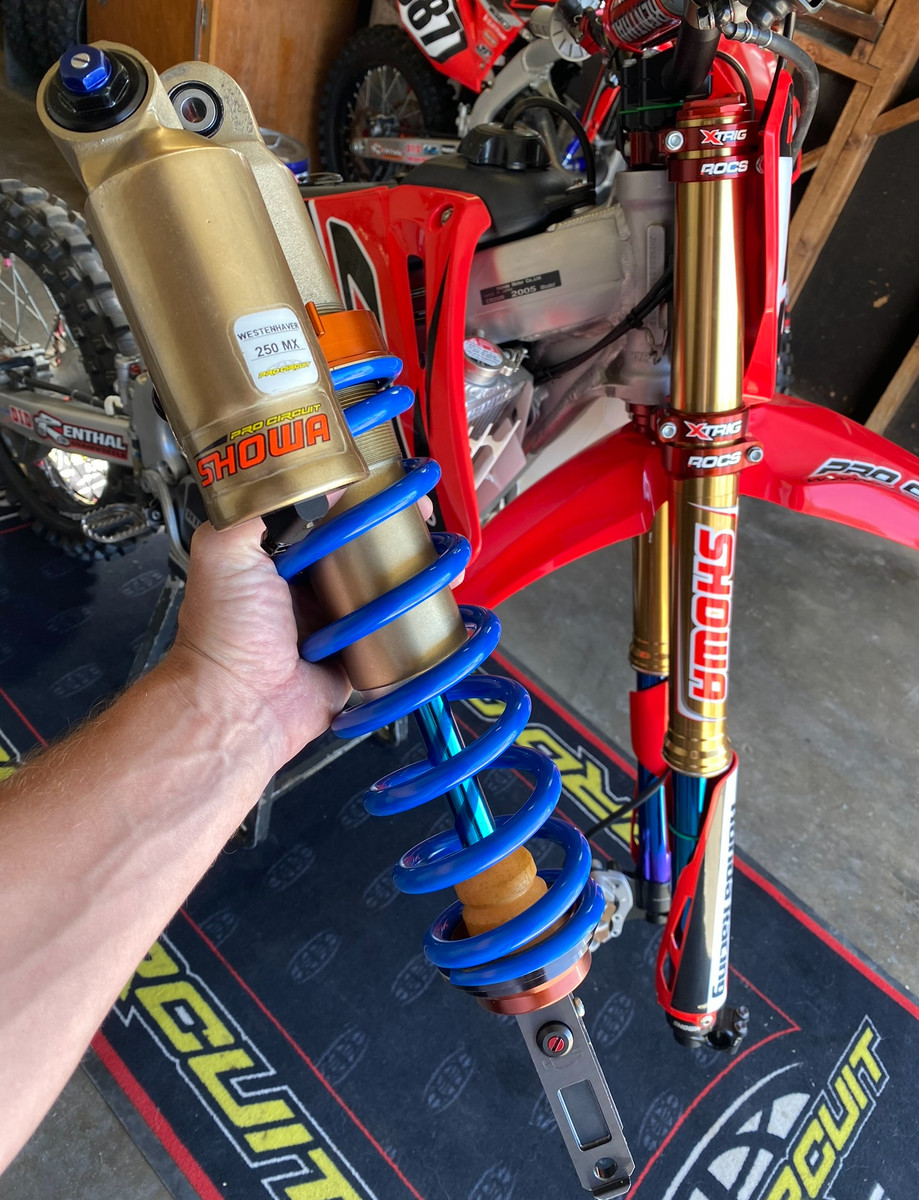 Showa A kit long body shock CR250 05-07 - For Sale/Bazaar - Motocross ...