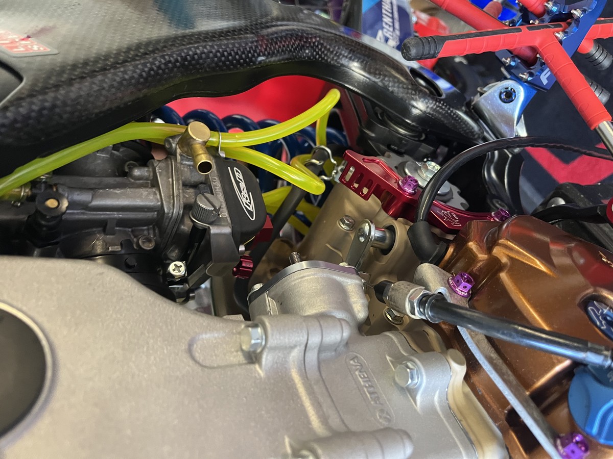 Vent tube routing on 07 CRF 250r - Tech Help/Race Shop - Motocross ...